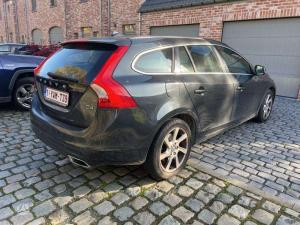 Pelēks Volvo V60 2014 Šauļi, ar dzinēja tilpumu 1.97 L un nobraukumu 300 tūkst. km par 5650 €, foto 3 vietnē AUTOMOTO.COM.LV