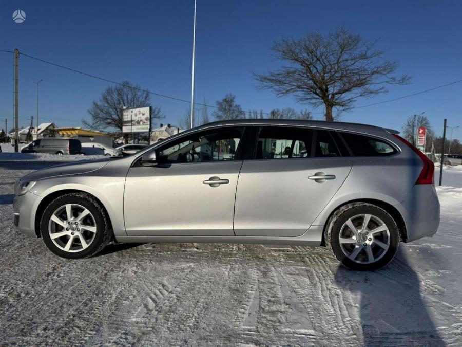 Pelēks Volvo V60 2014 Tauragė, ar dzinēja tilpumu 1.98 L un nobraukumu 258 tūkst. km par 6300 €, foto 7 vietnē AUTOMOTO.COM.LV