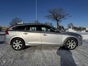 Pelēks Volvo V60 2014 Tauragė, ar dzinēja tilpumu 1.98 L un nobraukumu 258 tūkst. km par 6300 €, foto 8 vietnē AUTOMOTO.COM.LV