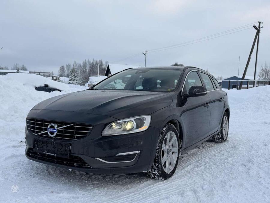 Pelēks Volvo V60 2014 Plungė, ar dzinēja tilpumu 1.98 L un nobraukumu 299 tūkst. km par 6550 €, foto 1 vietnē AUTOMOTO.COM.LV