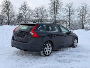 Pelēks Volvo V60 2014 Plungė, ar dzinēja tilpumu 1.98 L un nobraukumu 299 tūkst. km par 6550 €, foto 4 vietnē AUTOMOTO.COM.LV
