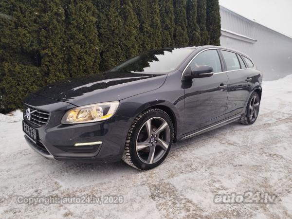 Grey Volvo V60 2014 in Paide, with an engine capacity of 2.00 L and mileage of 177 thousand km for 7990 €, photo 1 on AUTOMOTO.COM.LV