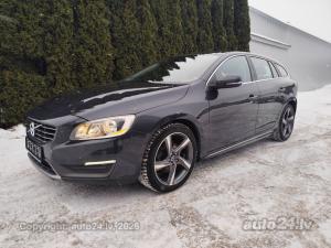 Pelēks Volvo V60 2014 Paide, ar dzinēja tilpumu 2.00 L un nobraukumu 177 tūkst. km par 7990 €, foto  vietnē AUTOMOTO.COM.LV