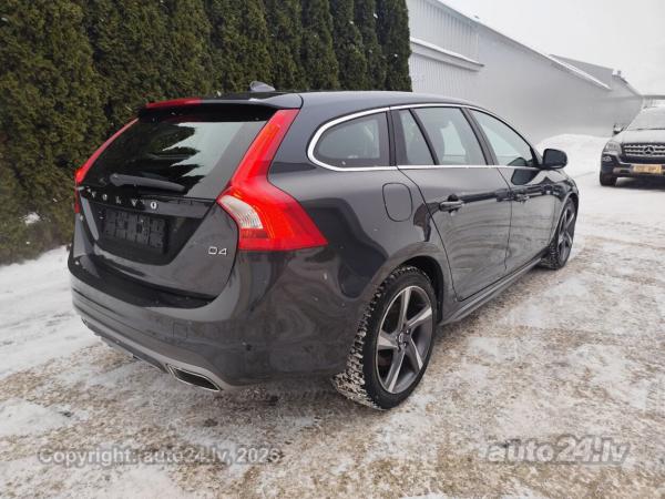 Grey Volvo V60 2014 in Paide, with an engine capacity of 2.00 L and mileage of 177 thousand km for 7990 €, photo 6 on AUTOMOTO.COM.LV