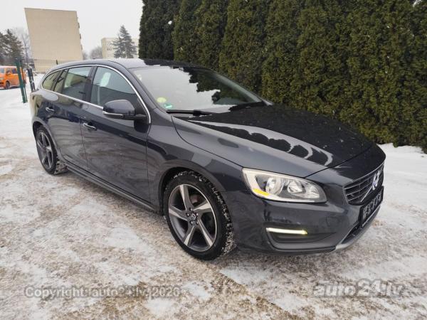 Grey Volvo V60 2014 in Paide, with an engine capacity of 2.00 L and mileage of 177 thousand km for 7990 €, photo 8 on AUTOMOTO.COM.LV