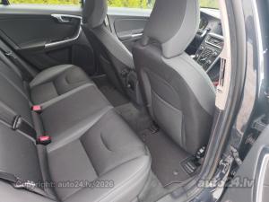 Pelēks Volvo V60 2014 Paide, ar dzinēja tilpumu 2.00 L un nobraukumu 177 tūkst. km par 7990 €, foto 11 vietnē AUTOMOTO.COM.LV