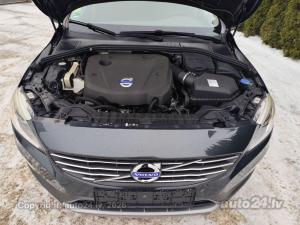 Pelēks Volvo V60 2014 Paide, ar dzinēja tilpumu 2.00 L un nobraukumu 177 tūkst. km par 7990 €, foto 18 vietnē AUTOMOTO.COM.LV