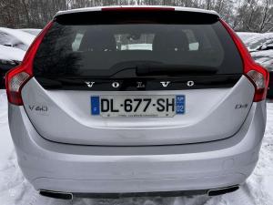 Grey Volvo V60 2014 in Taurage, with an engine capacity of 1.97 L and mileage of 185 thousand km for 8600 €, photo 5 on AUTOMOTO.COM.LV