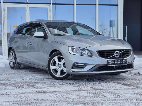 Grey Volvo V60 2014 in Vilnius, with an engine capacity of 1.60 L and mileage of 252 thousand km for 7550 €, photo 1 on AUTOMOTO.COM.LV