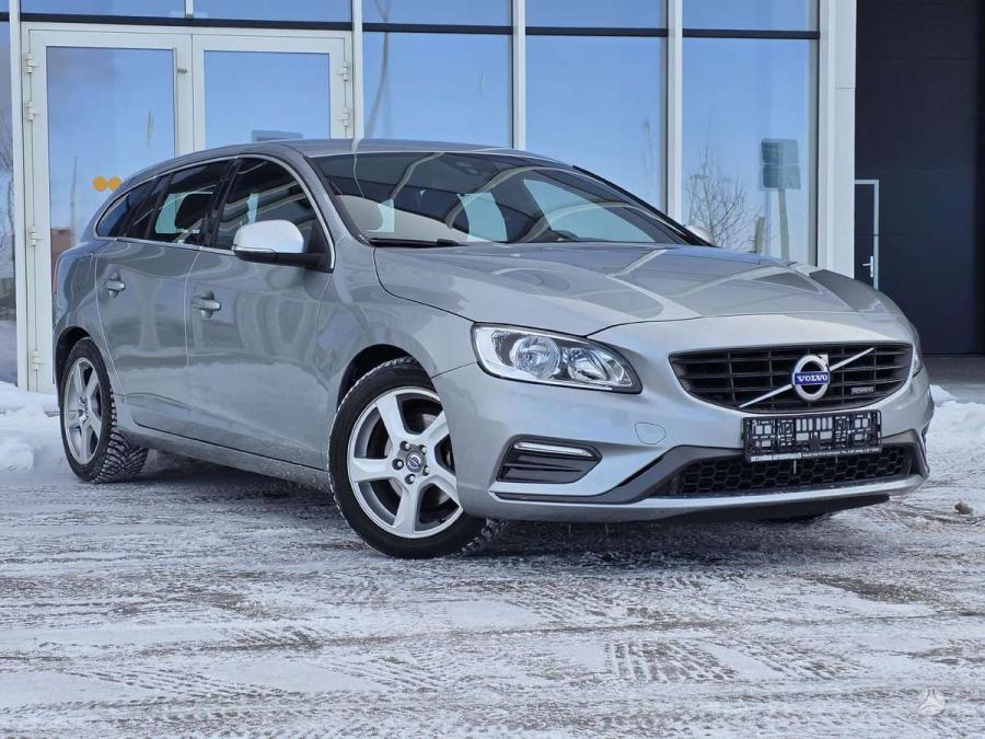 Pelēks Volvo V60 2014 Viļņa, ar dzinēja tilpumu 1.60 L un nobraukumu 252 tūkst. km par 7550 €, foto 1 vietnē AUTOMOTO.COM.LV