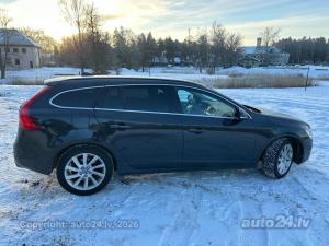 Pelēks Volvo V60 2014 Tallina, ar dzinēja tilpumu 2.00 L un nobraukumu 267 tūkst. km par 6450 €, foto 3 vietnē AUTOMOTO.COM.LV