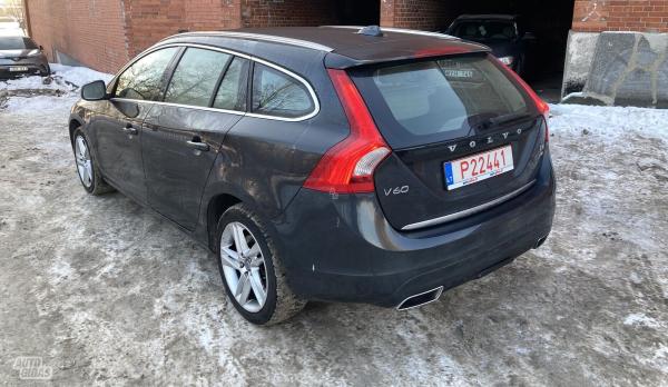 Pelēks Volvo V60 2014 Viļņa, ar dzinēja tilpumu 2.40 L un nobraukumu 300 tūkst. km par 5750 €, foto 1 vietnē AUTOMOTO.COM.LV