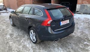 Pelēks Volvo V60 2014 Viļņa, ar dzinēja tilpumu 2.40 L un nobraukumu 300 tūkst. km par 5650 €, foto 3 vietnē AUTOMOTO.COM.LV