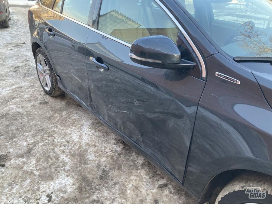 Pelēks Volvo V60 2014 Viļņa, ar dzinēja tilpumu 2.40 L un nobraukumu 300 tūkst. km par 5650 €, foto 9 vietnē AUTOMOTO.COM.LV