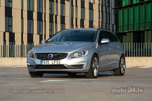 Pelēks Volvo V60 2014 Tallina, ar dzinēja tilpumu 2.00 L un nobraukumu 262 tūkst. km par 8950 €, foto 5 vietnē AUTOMOTO.COM.LV