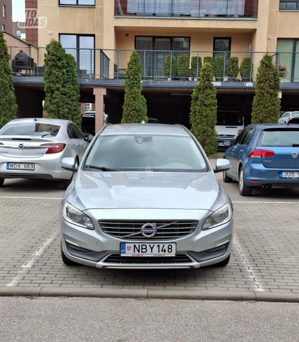Pelēks Volvo V60 2014 Viļņa, ar dzinēja tilpumu 1.60 L un nobraukumu 252 tūkst. km par 3700 €, foto 1 vietnē AUTOMOTO.COM.LV