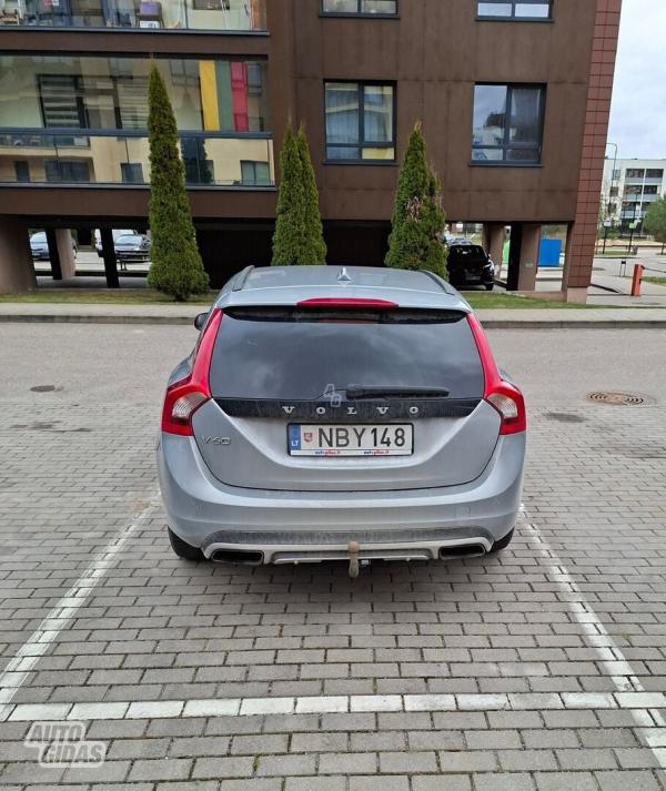 Pelēks Volvo V60 2014 Viļņa, ar dzinēja tilpumu 1.60 L un nobraukumu 252 tūkst. km par 3700 €, foto 3 vietnē AUTOMOTO.COM.LV