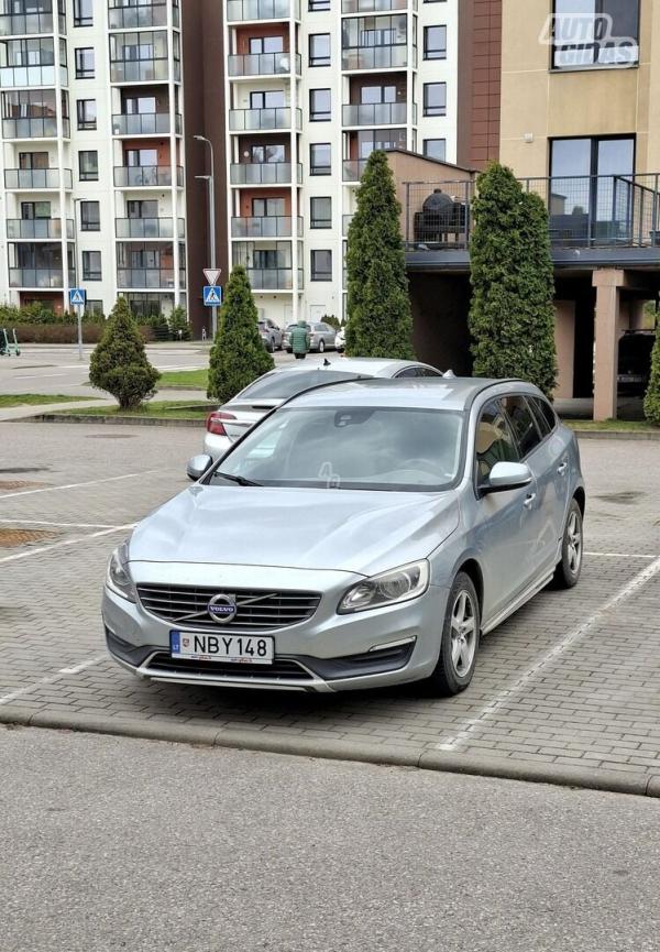 Pelēks Volvo V60 2014 Viļņa, ar dzinēja tilpumu 1.60 L un nobraukumu 252 tūkst. km par 3700 €, foto 5 vietnē AUTOMOTO.COM.LV