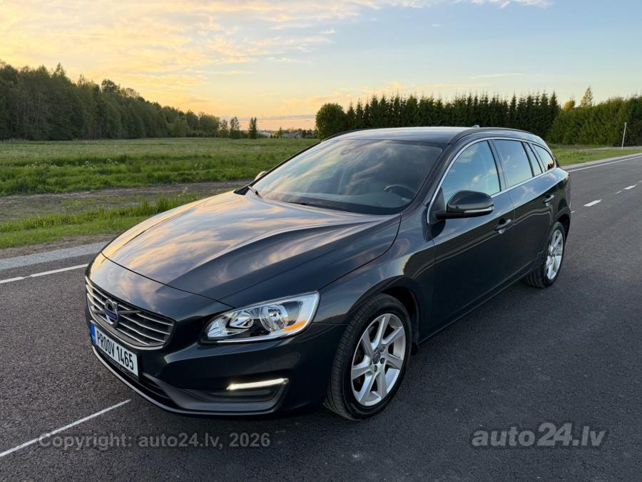 Grey Volvo V60 2014 in Tallinn, with an engine capacity of 1.60 L and mileage of 103 thousand km for 8290 €, photo 1 on AUTOMOTO.COM.LV