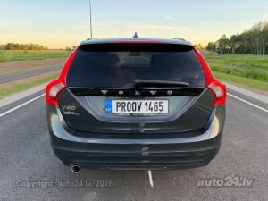 Grey Volvo V60 2014 in Tallinn, with an engine capacity of 1.60 L and mileage of 103 thousand km for 8290 €, photo 12 on AUTOMOTO.COM.LV