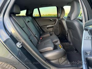 Grey Volvo V60 2014 in Tallinn, with an engine capacity of 1.60 L and mileage of 103 thousand km for 8290 €, photo 15 on AUTOMOTO.COM.LV