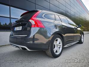 Grey Volvo V60 2014 in Tallinn, with an engine capacity of 2.40 L and mileage of 298 thousand km for 8900 €, photo 5 on AUTOMOTO.COM.LV