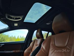 Grey Volvo V60 2014 in Tallinn, with an engine capacity of 2.40 L and mileage of 298 thousand km for 8900 €, photo 7 on AUTOMOTO.COM.LV