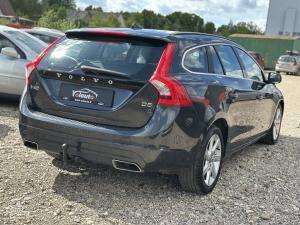 Pelēks Volvo V60 2014 Pabradė, ar dzinēja tilpumu 2.40 L un nobraukumu 246 tūkst. km par 8250 €, foto 5 vietnē AUTOMOTO.COM.LV