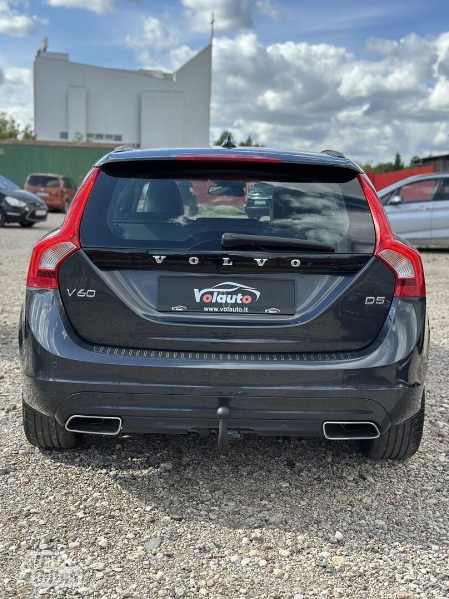 Pelēks Volvo V60 2014 Pabradė, ar dzinēja tilpumu 2.40 L un nobraukumu 246 tūkst. km par 8250 €, foto 6 vietnē AUTOMOTO.COM.LV