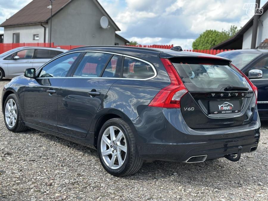Pelēks Volvo V60 2014 Pabradė, ar dzinēja tilpumu 2.40 L un nobraukumu 246 tūkst. km par 8250 €, foto 7 vietnē AUTOMOTO.COM.LV