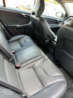 Pelēks Volvo V60 2014 Pabradė, ar dzinēja tilpumu 2.40 L un nobraukumu 246 tūkst. km par 8250 €, foto 12 vietnē AUTOMOTO.COM.LV