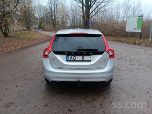 Серый Вольво B60 2014 в Огре, объемом двигателя 2.40 л и пробегом 0 тыс. км за 7500 €, фото 5 на AUTOMOTO.COM.LV
