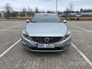 Pelēks Volvo V60 2014 Rīga, ar dzinēja tilpumu 2.40 L un nobraukumu 206 tūkst. km par 9990 €, foto 9 vietnē AUTOMOTO.COM.LV