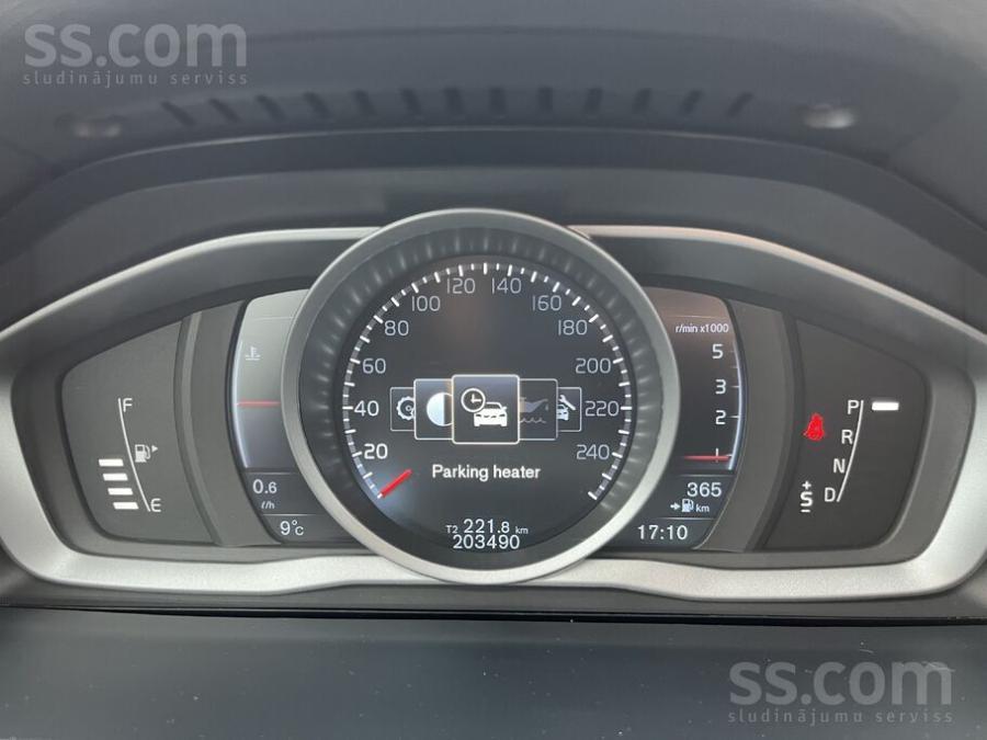 Pelēks Volvo V60 2014 Rīga, ar dzinēja tilpumu 2.40 L un nobraukumu 206 tūkst. km par 9990 €, foto 10 vietnē AUTOMOTO.COM.LV