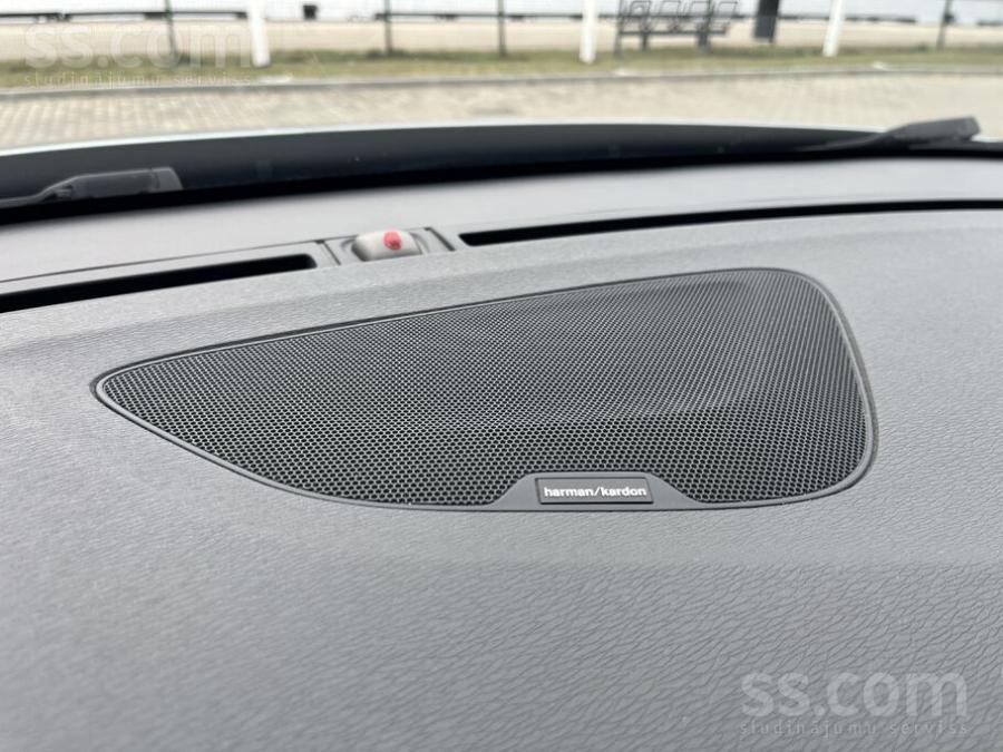 Pelēks Volvo V60 2014 Rīga, ar dzinēja tilpumu 2.40 L un nobraukumu 206 tūkst. km par 9990 €, foto 24 vietnē AUTOMOTO.COM.LV