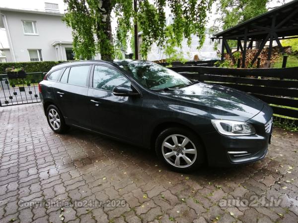 Pelēks Volvo V60 2014 Tartu, ar dzinēja tilpumu 2.00 L un nobraukumu 311 tūkst. km par 5999 €, foto 1 vietnē AUTOMOTO.COM.LV