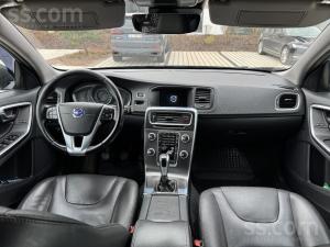 Pelēks Volvo V60 2014 Rīga, ar dzinēja tilpumu 2.00 L un nobraukumu 330 tūkst. km par 7800 €, foto 10 vietnē AUTOMOTO.COM.LV