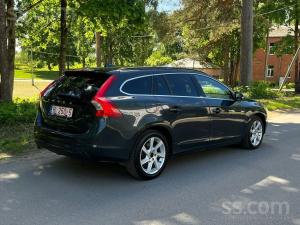 Grey Volvo V60 2014 in Riga, with an engine capacity of 1.60 L and mileage of 0 thousand km for 4599 €, photo 6 on AUTOMOTO.COM.LV