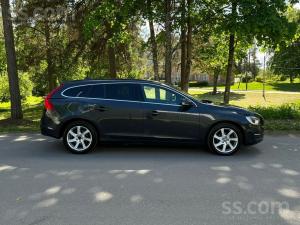 Grey Volvo V60 2014 in Riga, with an engine capacity of 1.60 L and mileage of 0 thousand km for 4599 €, photo 7 on AUTOMOTO.COM.LV
