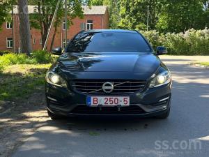 Grey Volvo V60 2014 in Riga, with an engine capacity of 1.60 L and mileage of 0 thousand km for 4599 €, photo 9 on AUTOMOTO.COM.LV