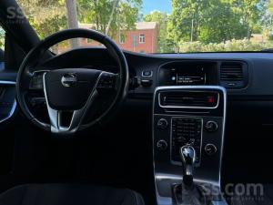 Grey Volvo V60 2014 in Riga, with an engine capacity of 1.60 L and mileage of 0 thousand km for 4599 €, photo 12 on AUTOMOTO.COM.LV