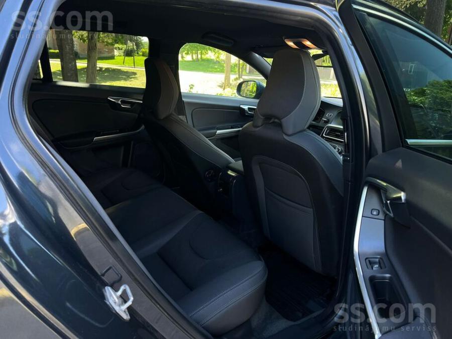 Grey Volvo V60 2014 in Riga, with an engine capacity of 1.60 L and mileage of 0 thousand km for 4599 €, photo 22 on AUTOMOTO.COM.LV