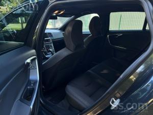 Grey Volvo V60 2014 in Riga, with an engine capacity of 1.60 L and mileage of 0 thousand km for 4599 €, photo 24 on AUTOMOTO.COM.LV