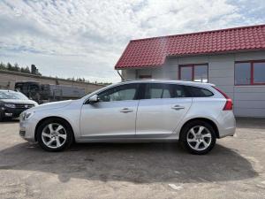 Grey Volvo V60 2014 in Radviliskis, with an engine capacity of 1.98 L and mileage of 142 thousand km for 7750 €, photo 8 on AUTOMOTO.COM.LV