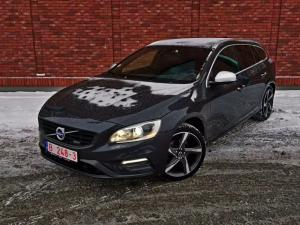 Grey Volvo V60 2014 in Riga, with an engine capacity of 2.00 L and mileage of 220 thousand km for 13100 €, photo 3 on AUTOMOTO.COM.LV