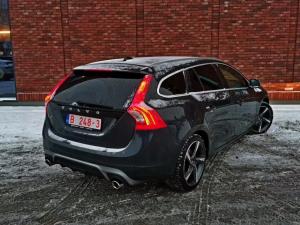 Grey Volvo V60 2014 in Riga, with an engine capacity of 2.00 L and mileage of 220 thousand km for 13100 €, photo 9 on AUTOMOTO.COM.LV
