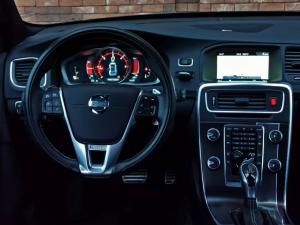 Grey Volvo V60 2014 in Riga, with an engine capacity of 2.00 L and mileage of 220 thousand km for 13100 €, photo 16 on AUTOMOTO.COM.LV