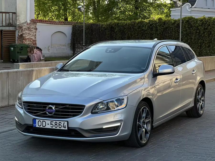 Серый Вольво B60 2014 в Елгава, объемом двигателя 2.00 л и пробегом 244 тыс. км за 9900 €, фото 6 на AUTOMOTO.COM.LV