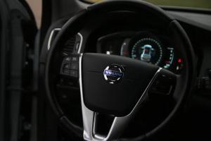 Серый Вольво B60 2014 в Рига, объемом двигателя 2.00 л и пробегом 261 тыс. км за 6990 €, фото 12 на AUTOMOTO.COM.LV
