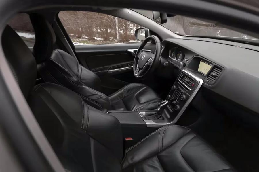 Серый Вольво B60 2014 в Елгава, объемом двигателя 2.00 л и пробегом 200 тыс. км за 8900 €, фото 8 на AUTOMOTO.COM.LV